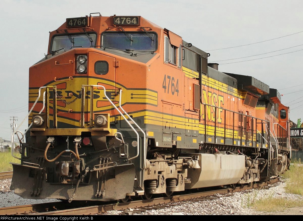 BNSF 4764